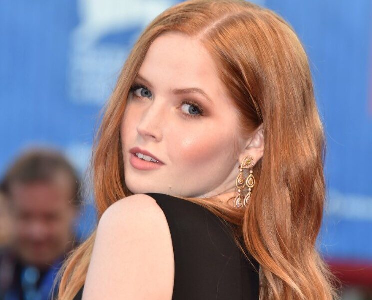 Ellie Bamber sarà Kate Moss in un biopic - Taxidrivers.it