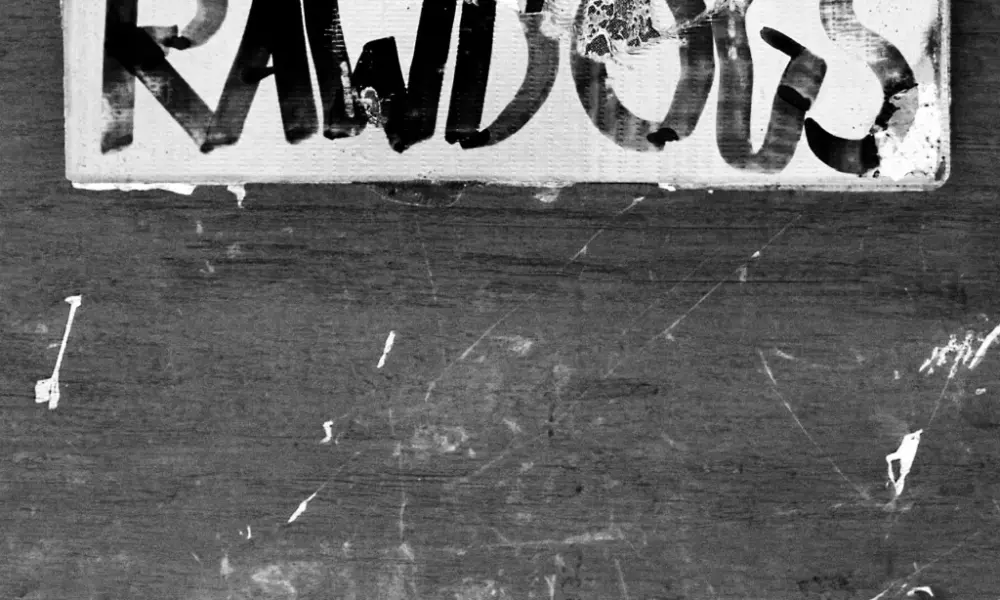 'Raw Dogs': il documentario di Luca Coccimiglio - Taxidrivers.it